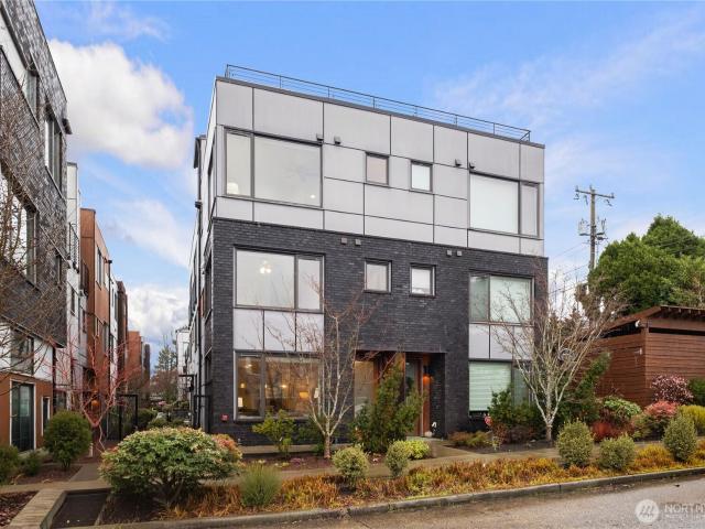 4272 SW Bradford St, Seattle, WA 98116 | MLS #2465