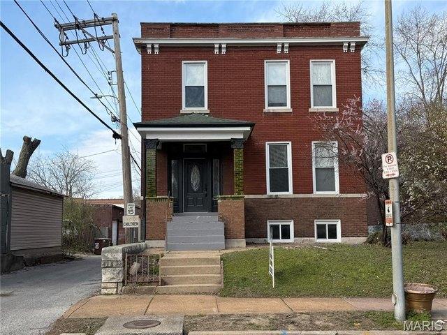 4273 Juniata St, Saint Louis, MO 63116