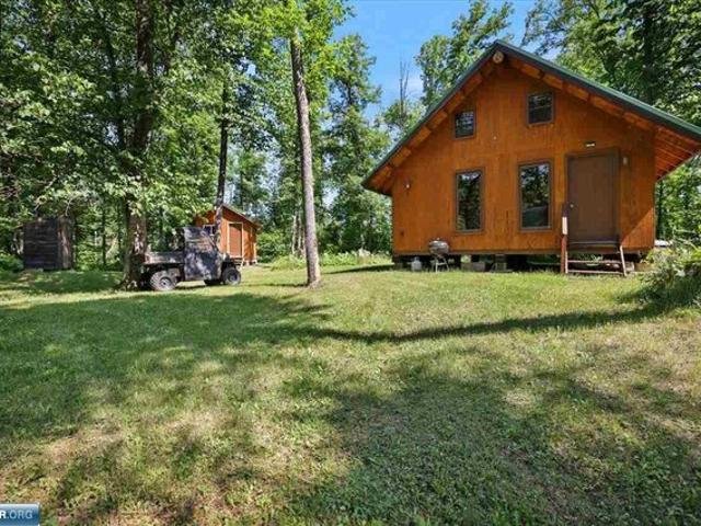 4273 Vermilion Trl, Gilbert, MN 55741