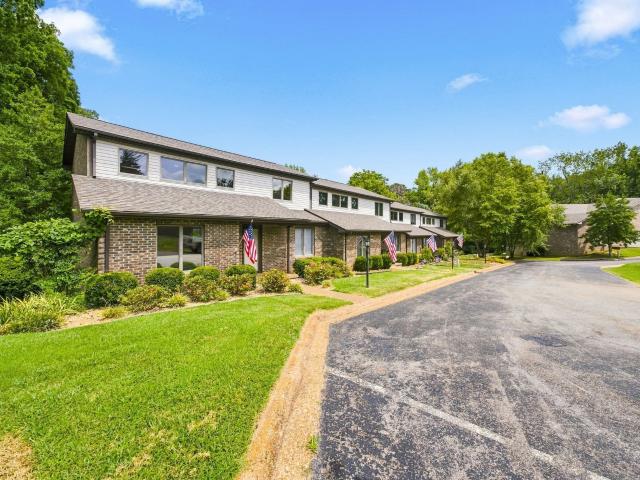 427 Country Club Ct