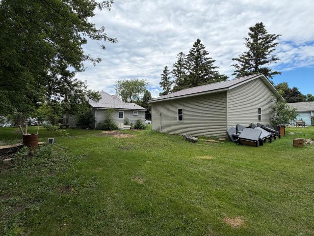 427 Cedar Avenue