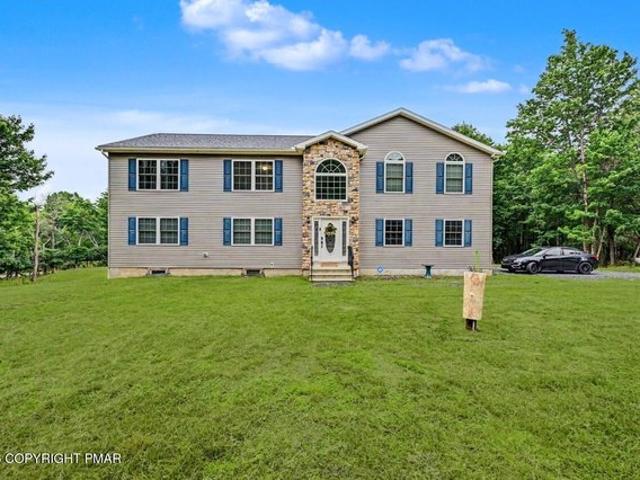 427 Cedar Dr, Long Pond, PA 18334