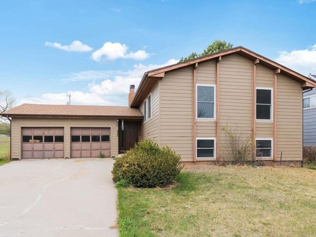 427 City Springs Ln, Rapid City, SD 57702