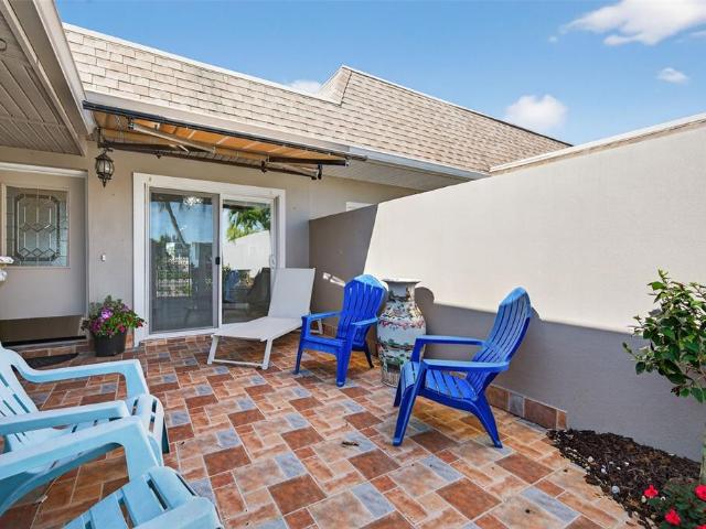 427 Boca Ciega Point Blvd N, St. Petersburg, FL 33708 | MLS #TB8465
