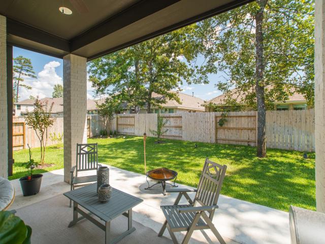 427 Boggy Belt Ln, Conroe, TX 77304 | MLS #896029