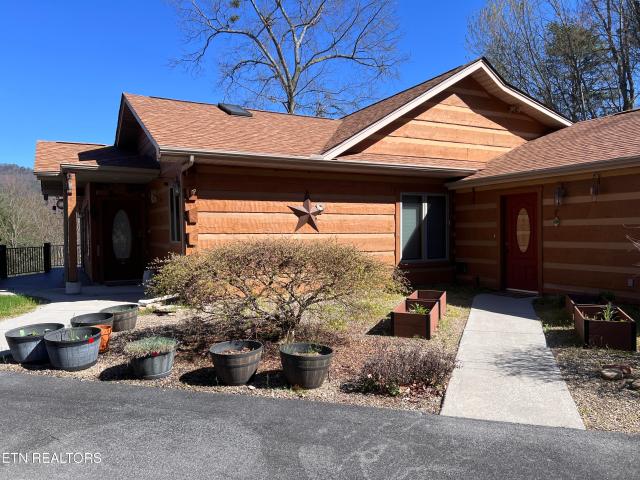 427 Gold Rd