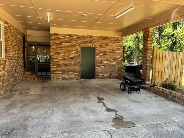 427 Dogwood Circle