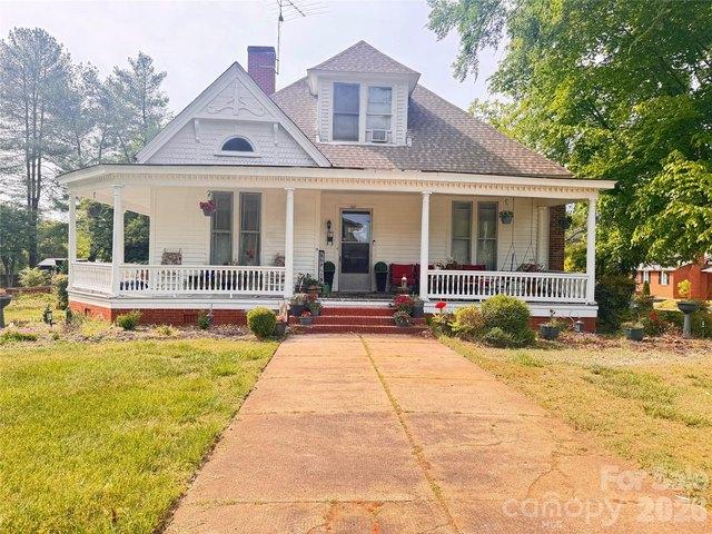 427 Davie Ave, Statesville, NC 28677