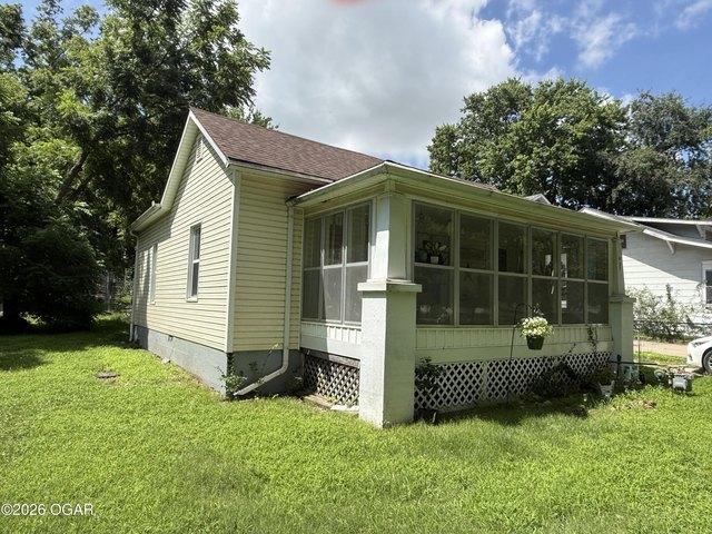 427 E 14th St, Baxter Springs, KS 66713