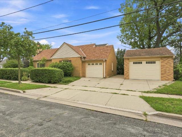 427 E Van Norman Ave