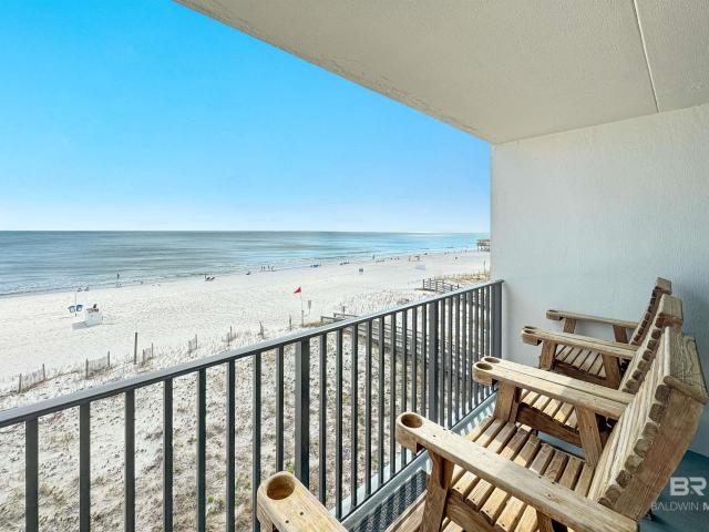 427 E Beach Boulevard 364