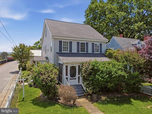 427 E Congress St, Charles Town, WV 25414