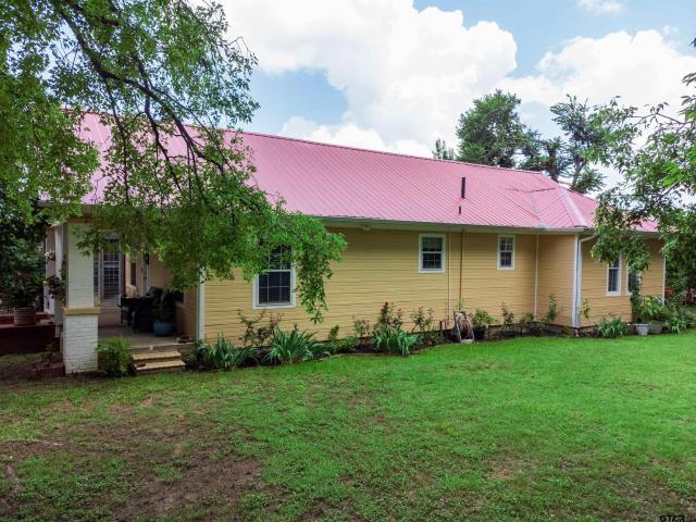 427 E Locust St, Tyler, TX 75702 | MLS #25010 | Compass