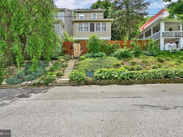 427 E Railroad St, Nesquehoning, PA 18240