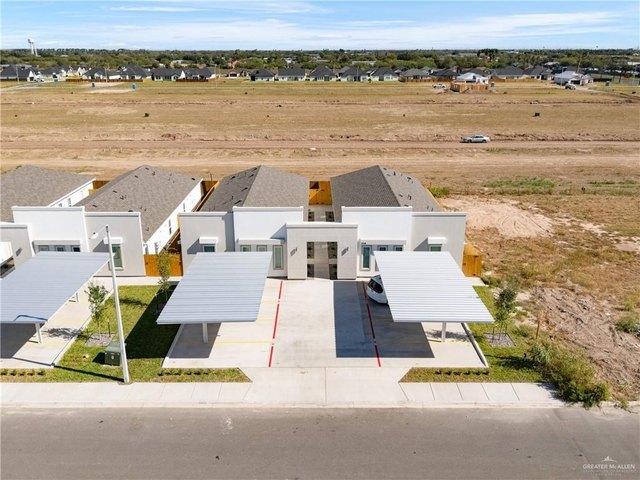 427 Frio Ln, Alamo, TX 78516