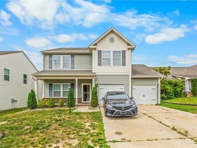 427 Inlet Place Dr, Winston Salem, NC 27127