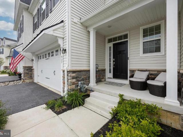 427 Lee Place