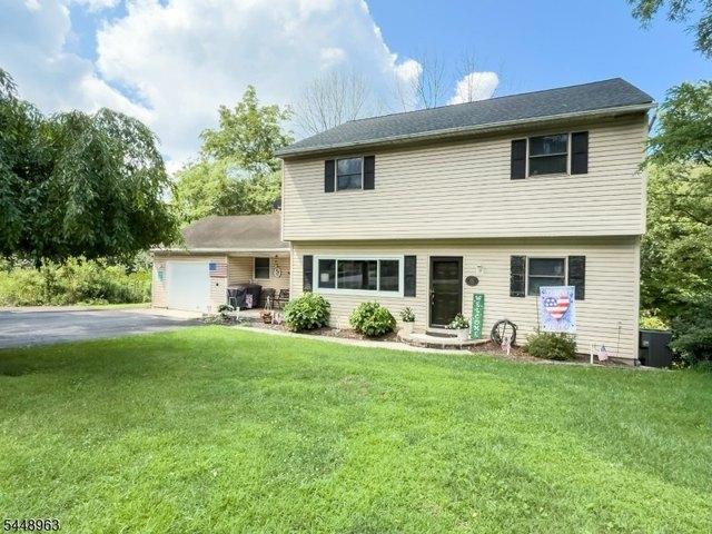 427 Mount Hermon Rd, Hope, NJ 07825