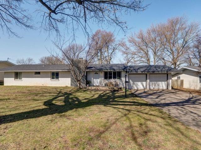 427 N Alexander Ave, Republic, MO 65738
