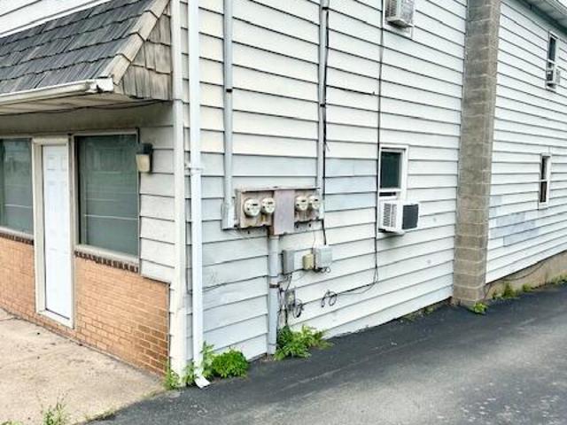 427 N Hunter Highway