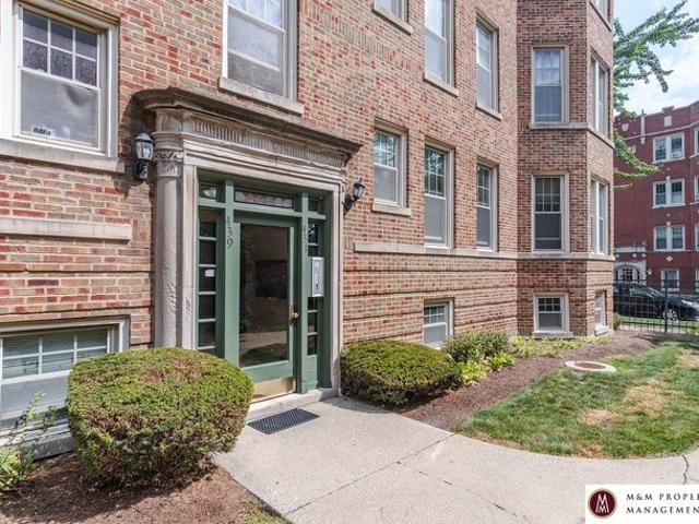 427 S Kenilworth Ave, Oak Park, IL 60302