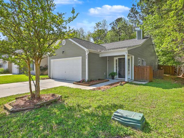 427 Savannah River Dr, Summerville, SC 29485 | MLS #26009