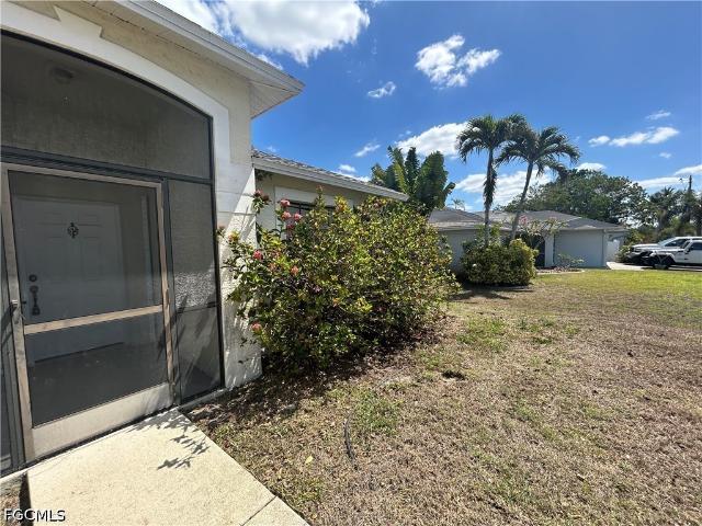 427 SE 16th St, Cape Coral, FL 33990 | MLS #2026008 | Compass