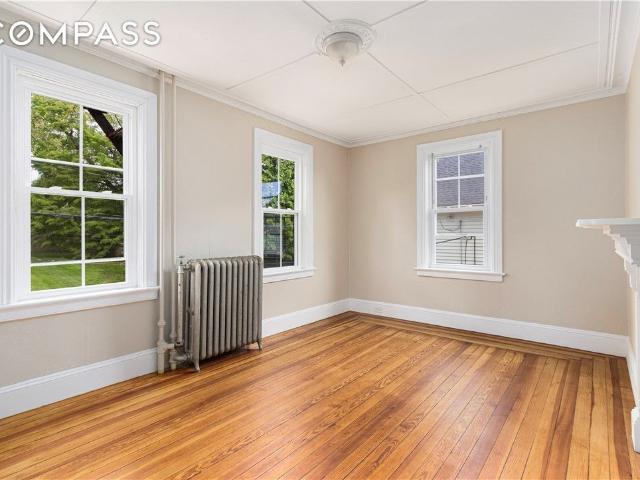 427 Spring St 2, Newport, RI