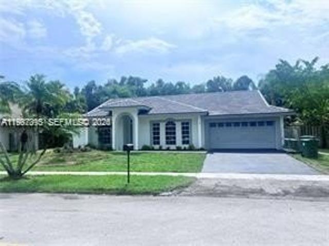 427 SW 169th Ter, Weston, FL 33326