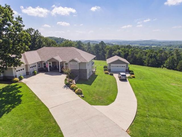 427 Swiss Mountain Dr, Mountain Home, AR 72653