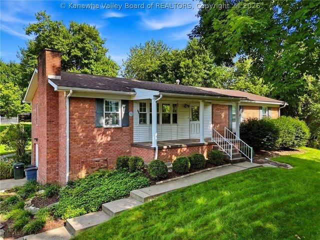 427 Ponderosa Dr, Culloden, WV 25510