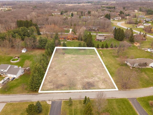 427 Rolling Meadow Dr, Valparaiso, IN 46385 | MLS #835917 | Compass
