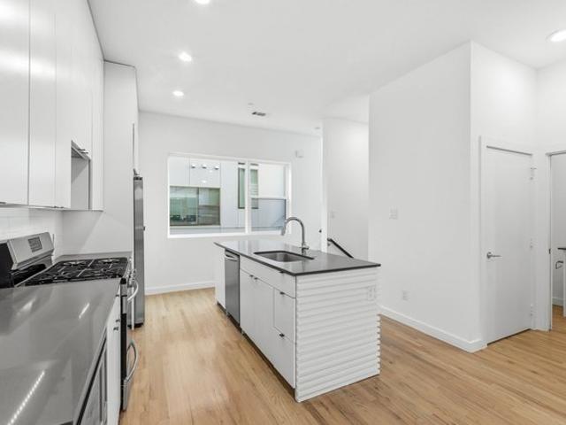 427 W 10th St Apt 502, Dallas, TX 75208