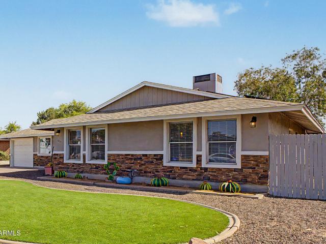 427 W SPUR Avenue
