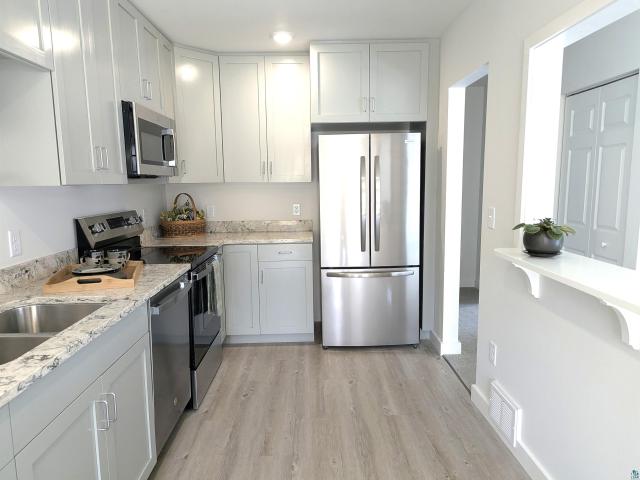 427 Wildwood Dr, Unit 427, Duluth, MN 55811 | MLS #6124 | Compass