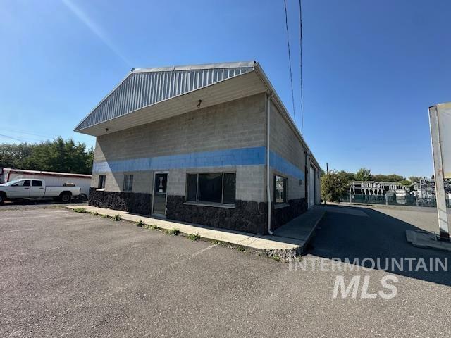 427 Troy Rd