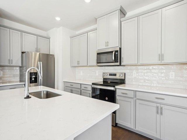 427 Upland Water Ct, Spartanburg, SC 29301