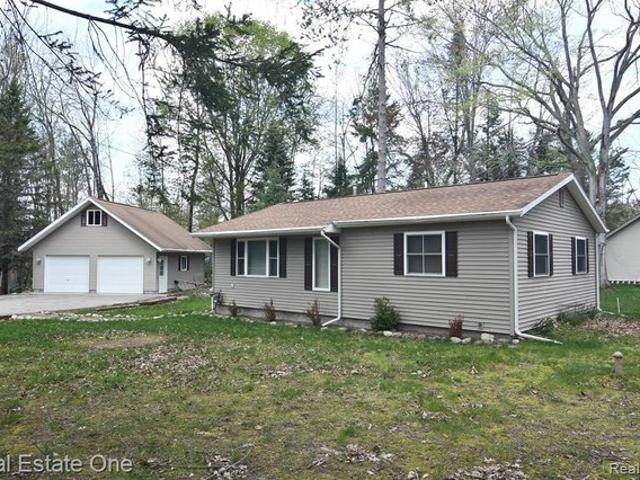 4284 N Norway Rd, Alcona Township, MI 48742