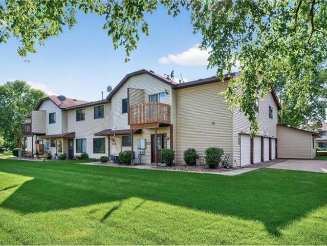 4284 Parkview Ct Unit 4284, Vadnais Heights, MN 55127
