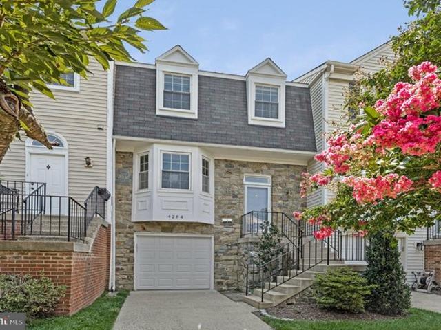 4284 Sleepy Lake Dr, Fairfax, VA 22033