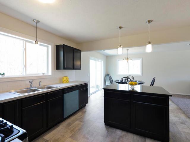 4285 Old Farm Drive