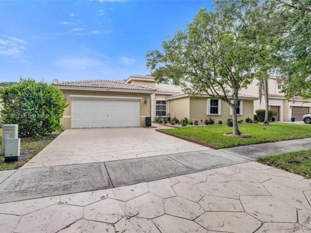 4286 NW 42nd Ter, Coconut Creek, FL 33073