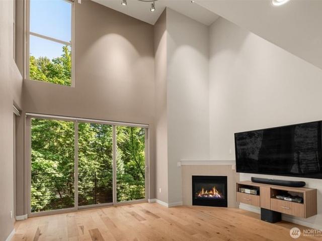 4286 th Pl SE Unit 1, Issaquah, WA 98029