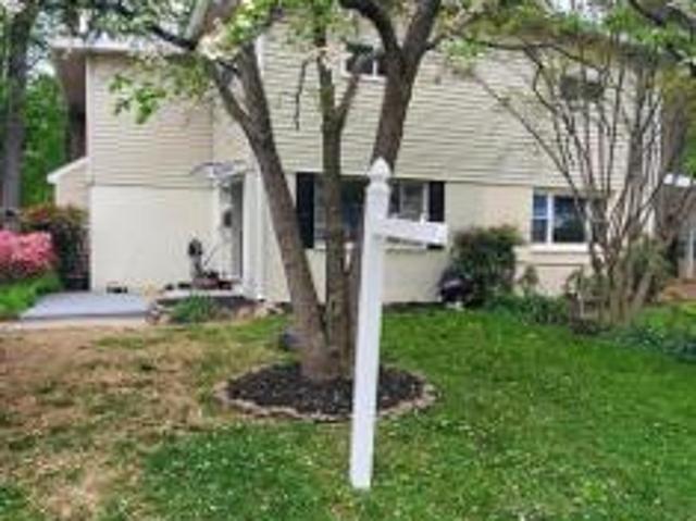 4287 Allison Cir, Fairfax, VA 22030