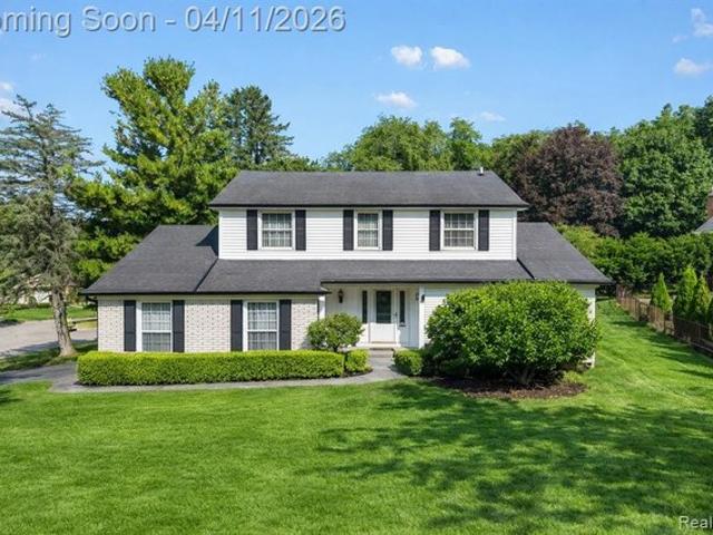 42881 Inverness Ct, Northville, MI 48168