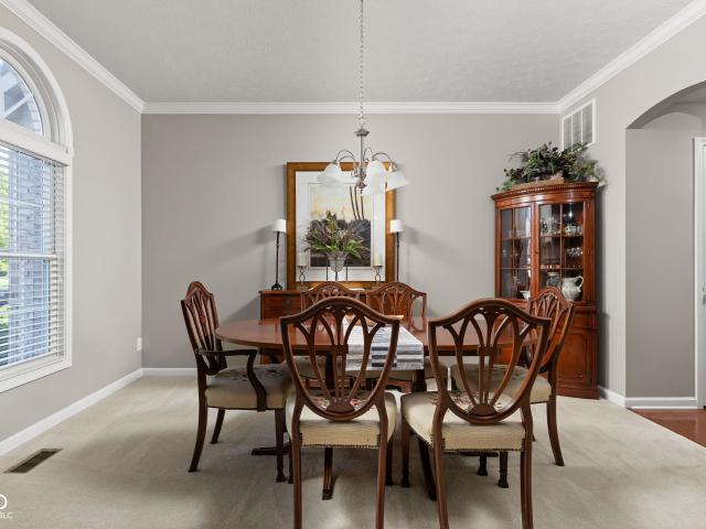 4289 Honeysuckle Lane