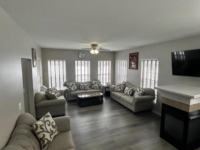 42808 Park Cresent Drive