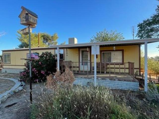 4280 Solano Rd, Phelan, CA 92371