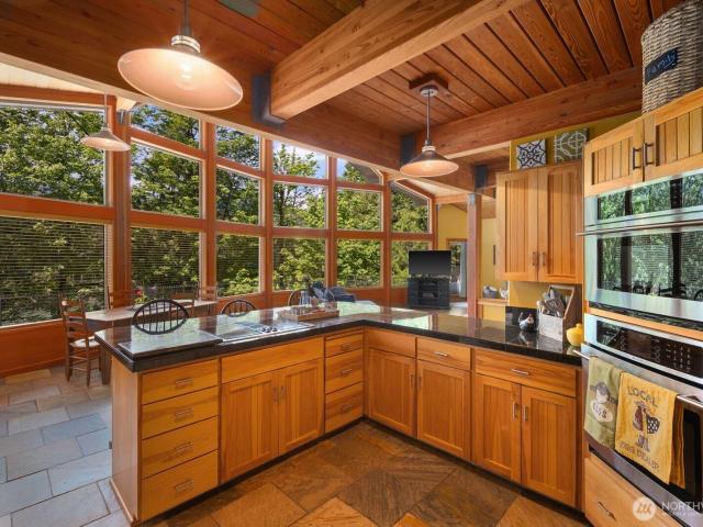 42813 Rivers Edge Court
