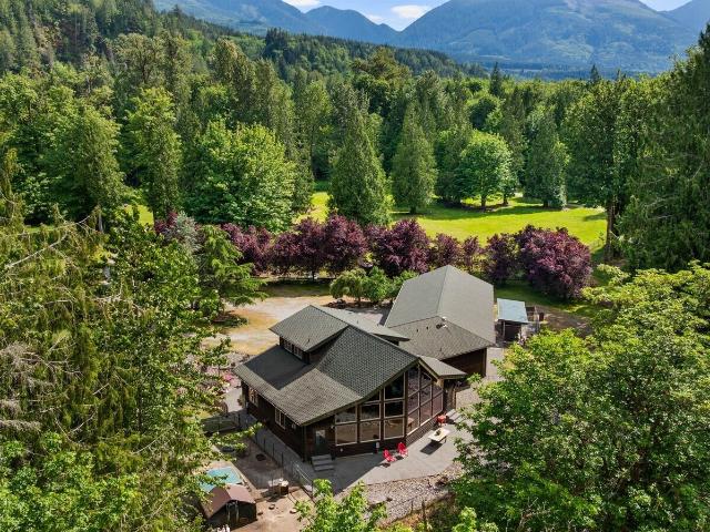 42813 Rivers Edge Court